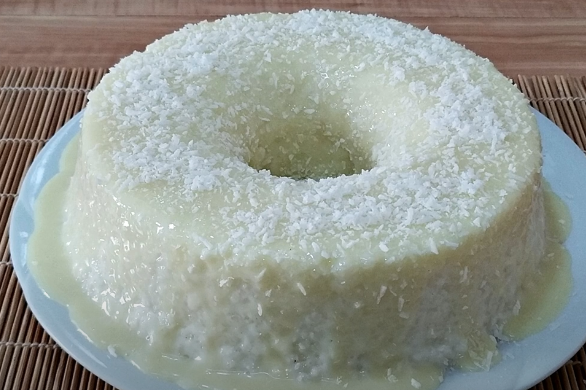 Bolo de tapioca gelado fácil de fazer - Receitas da Tia Zilda